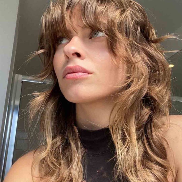 15 Sassy Wavy Wolf Cuts With Bangs | HairAide