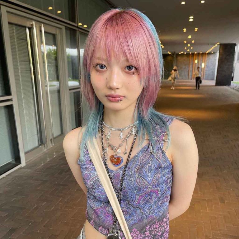 24 Wolf Cuts With Colored Bangs | HairAide