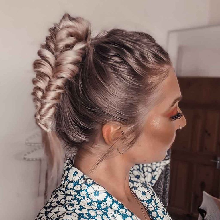 15 Ravishing Hairstyles for Greasy Hair | Hairaide