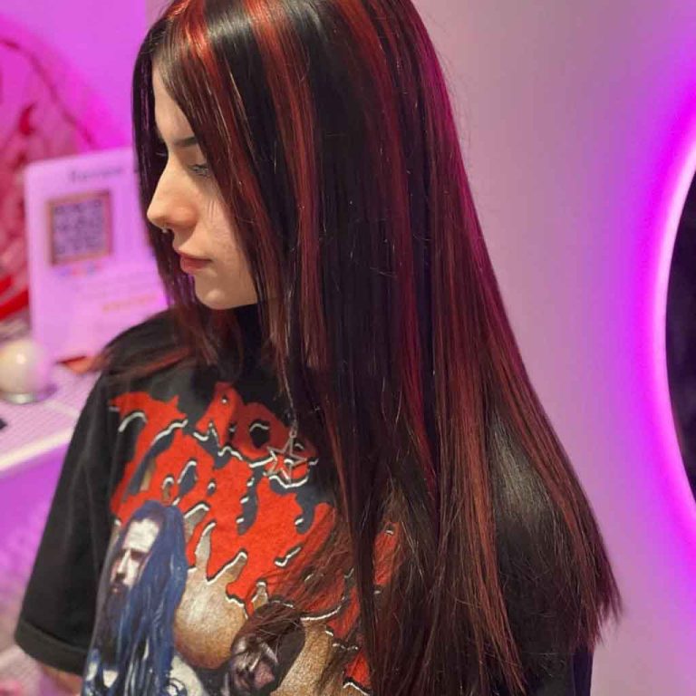 15 Y2K Skunk Hair Ideas to Try Out | HairAide