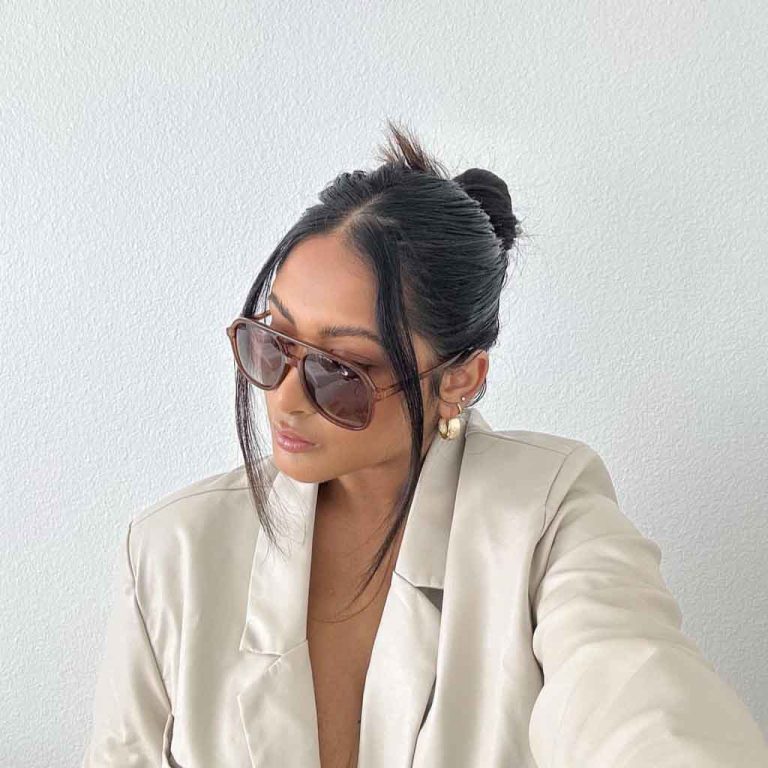 15 Ravishing Hairstyles for Greasy Hair | Hairaide