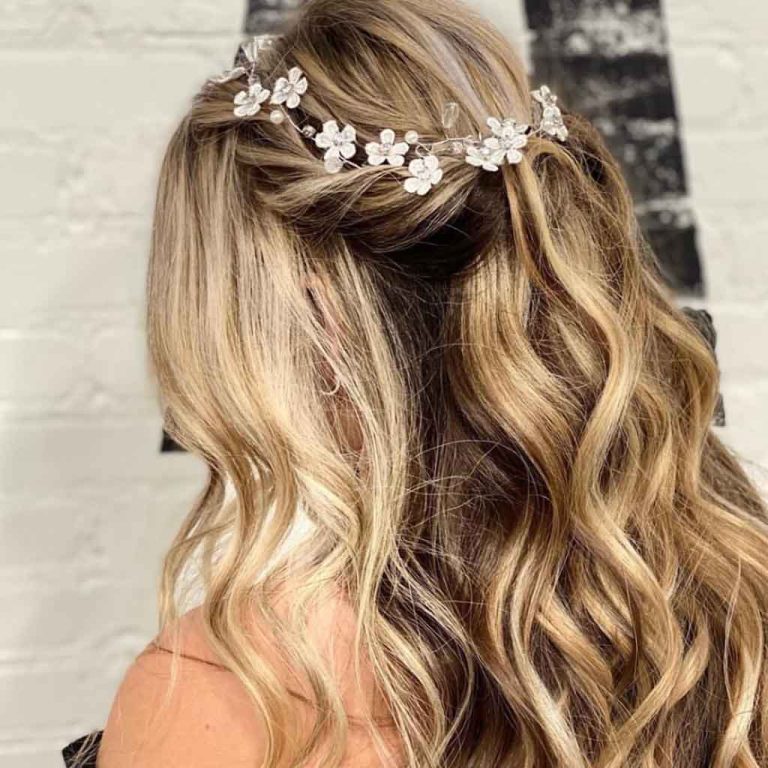20 Enchanting Prom Hairstyles for Your Prom Night | HairAide