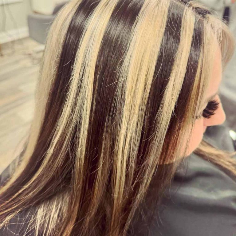 20 Stylish Hairstyles With Chunky Highlights | HairAide