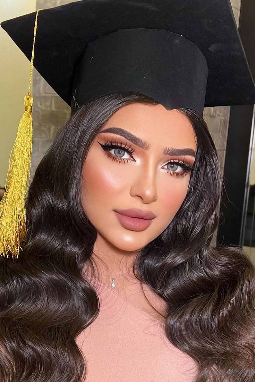 15 Grand Graduation Hairstyles! | HairAide