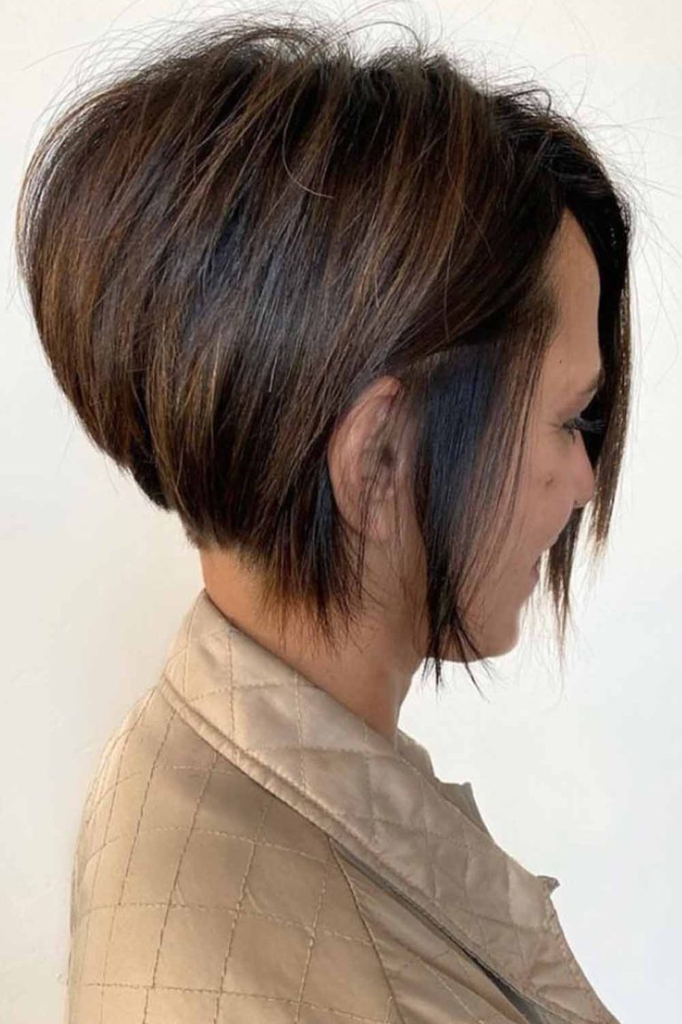15 Chic Short Stacked Wedge Haircuts | HairAide
