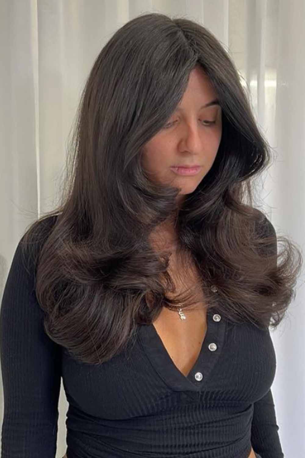 15 Fashionable Blowout Hairstyles for Women | HairAide